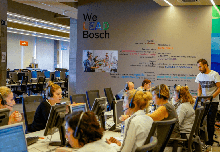 Top 10 Call Center Companies In The UK | Blogking